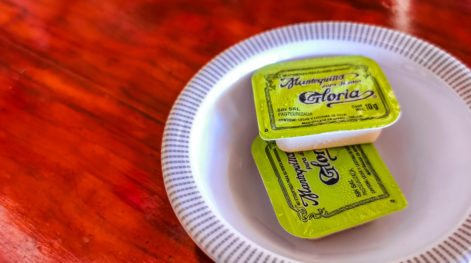 The Hack That Will Forever Change How You Spread Butter At Restaurants