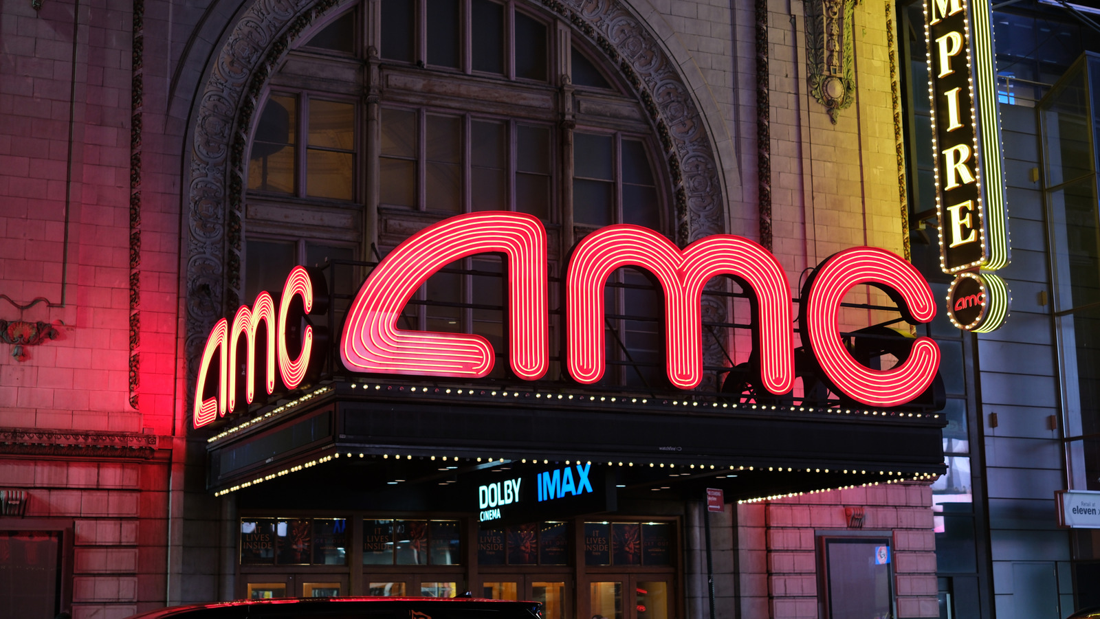 The Hands-Down Best Movie Theater Food To Order At AMC Theatres