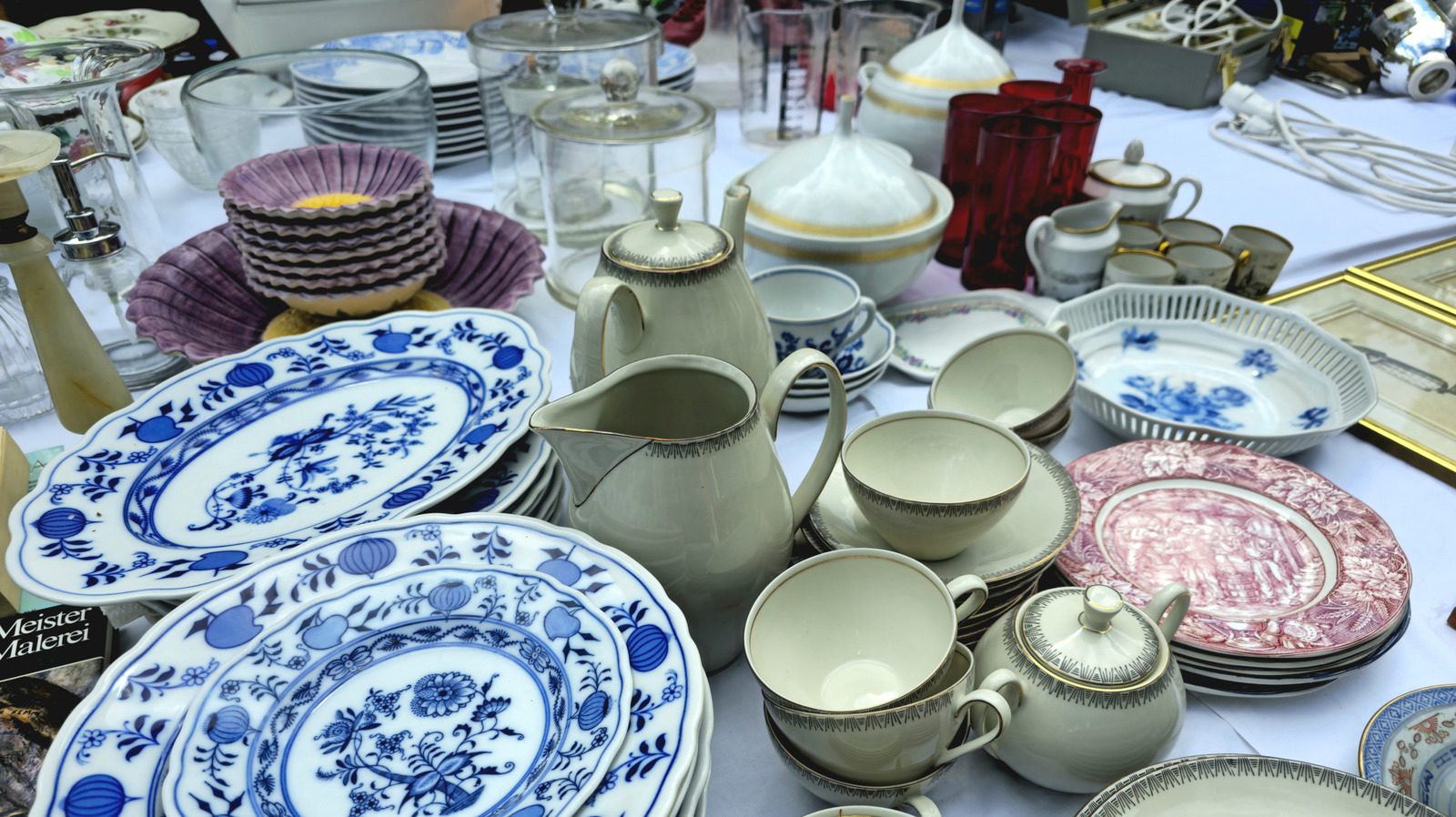 The 'Holy Grail' Kitchen Find You Should Never Pass Up While Thrifting