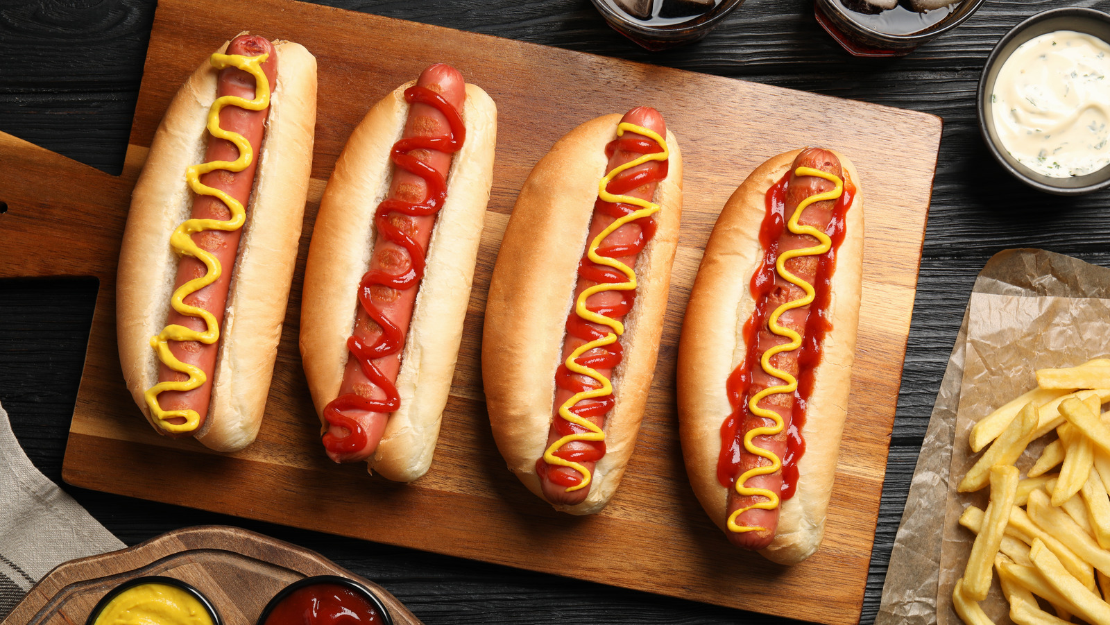 The Hot Dog Hack You Need To Try The Next Time You're Feeding A Crowd