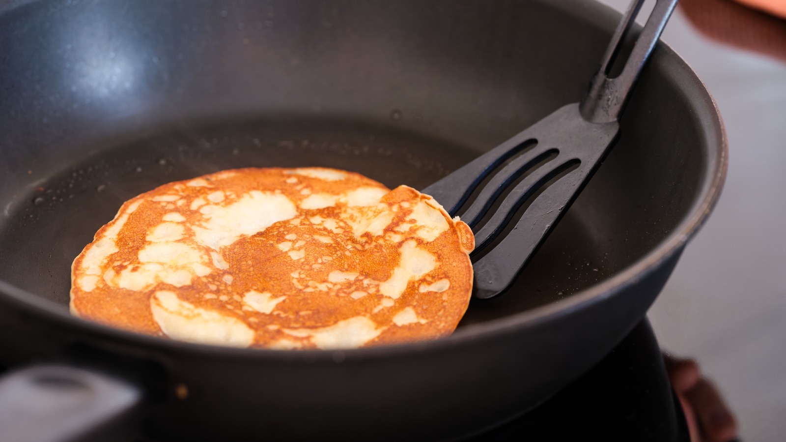 How To Flip Pancakes With Viral TikTok Pan Hack