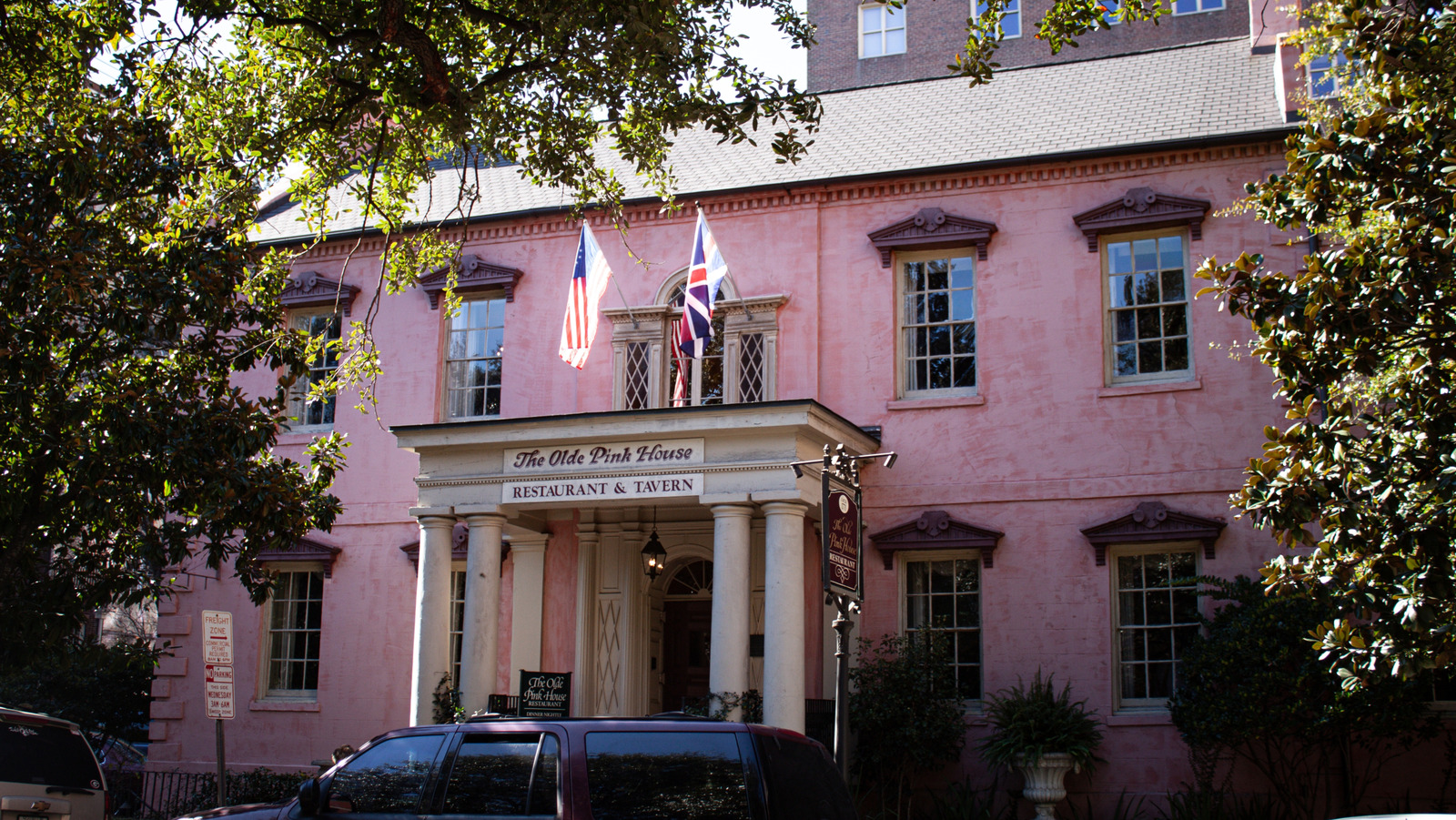 The Olde Pink House Is The Historic Restaurant To Add To Your Bucket List