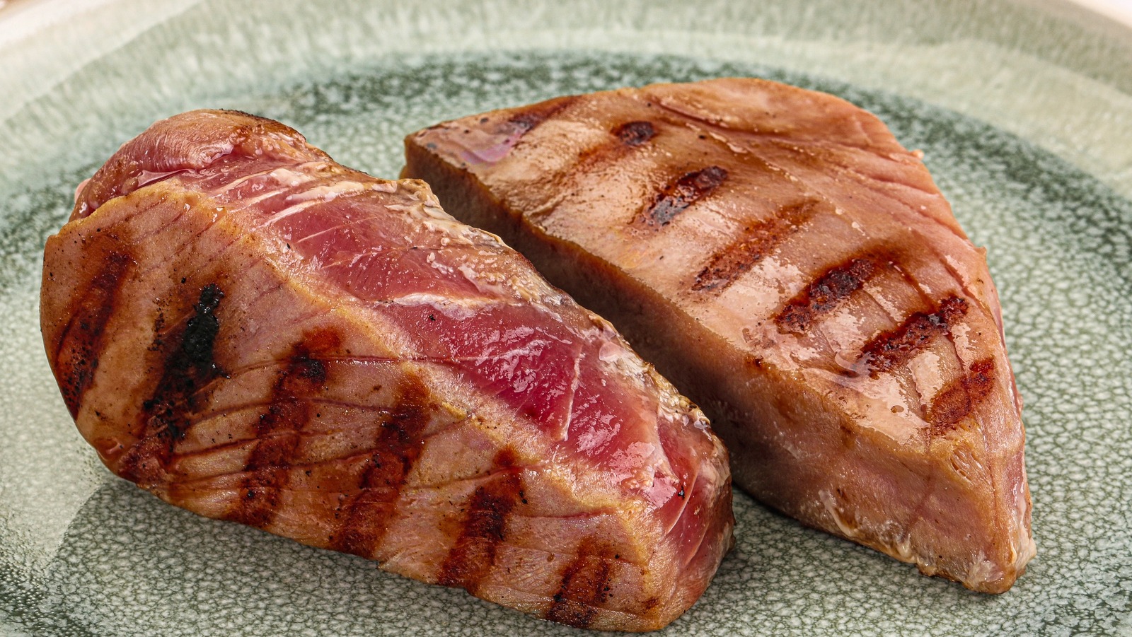 The Safest Cooking Method For Ultra Rare Tuna Steaks