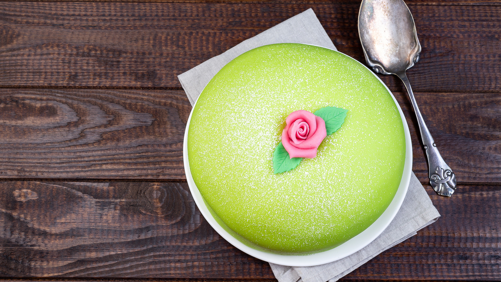 Marzipan Is The Easy Way To Decorate Beautiful Cakes