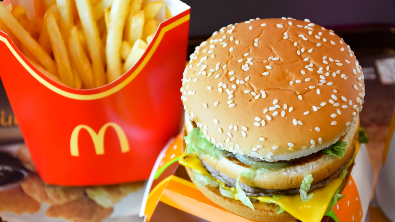 McDonald's Double Cheeseburger Vs McDouble: What's The Difference?