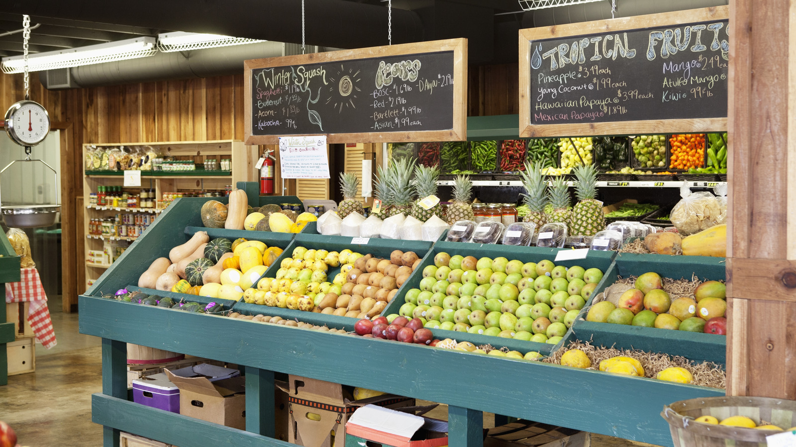 The Specialty Produce At Trader Joe's That Tastes Like 2 Fruits In One ...