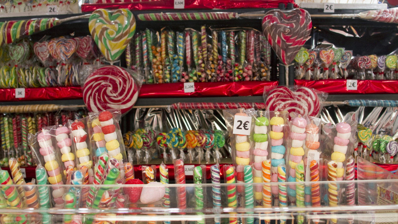 The World's Largest Lollipop Was Created By This Legendary Candy Shop ...