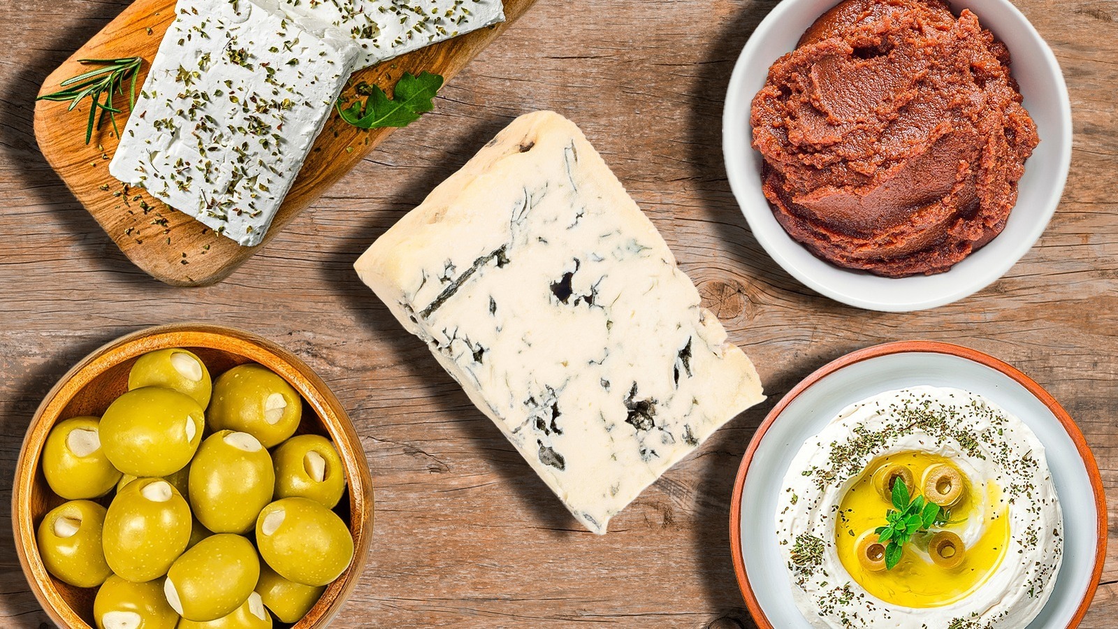 These Are The 10 Best Blue Cheese Alternatives