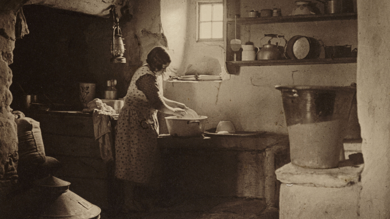 Why Scullery Kitchens Are Going To Be The Vintage Comeback Of 2025