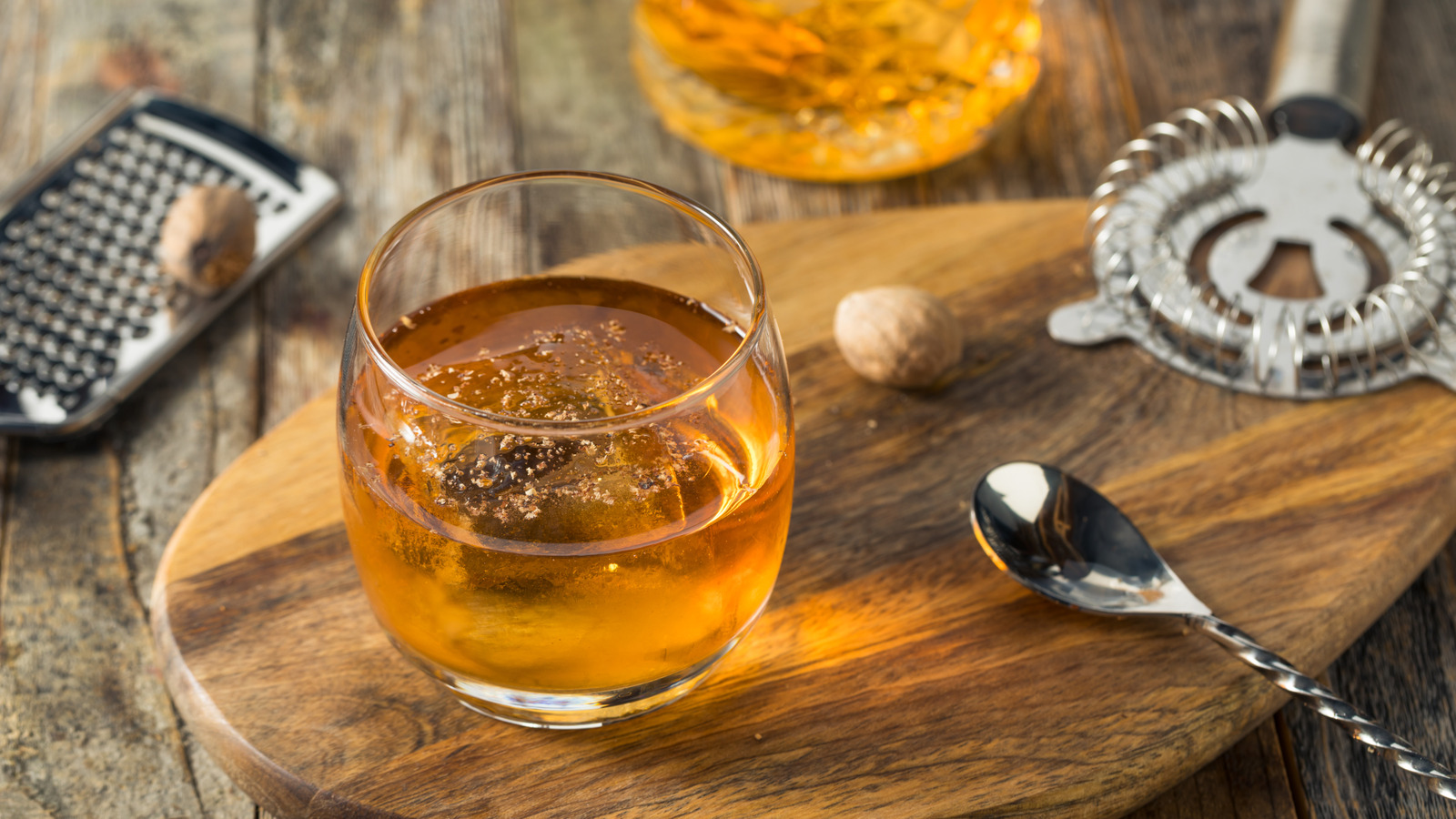 This 17th-Century Rum Drink Only Uses 3 Ingredients, And You Can Still ...