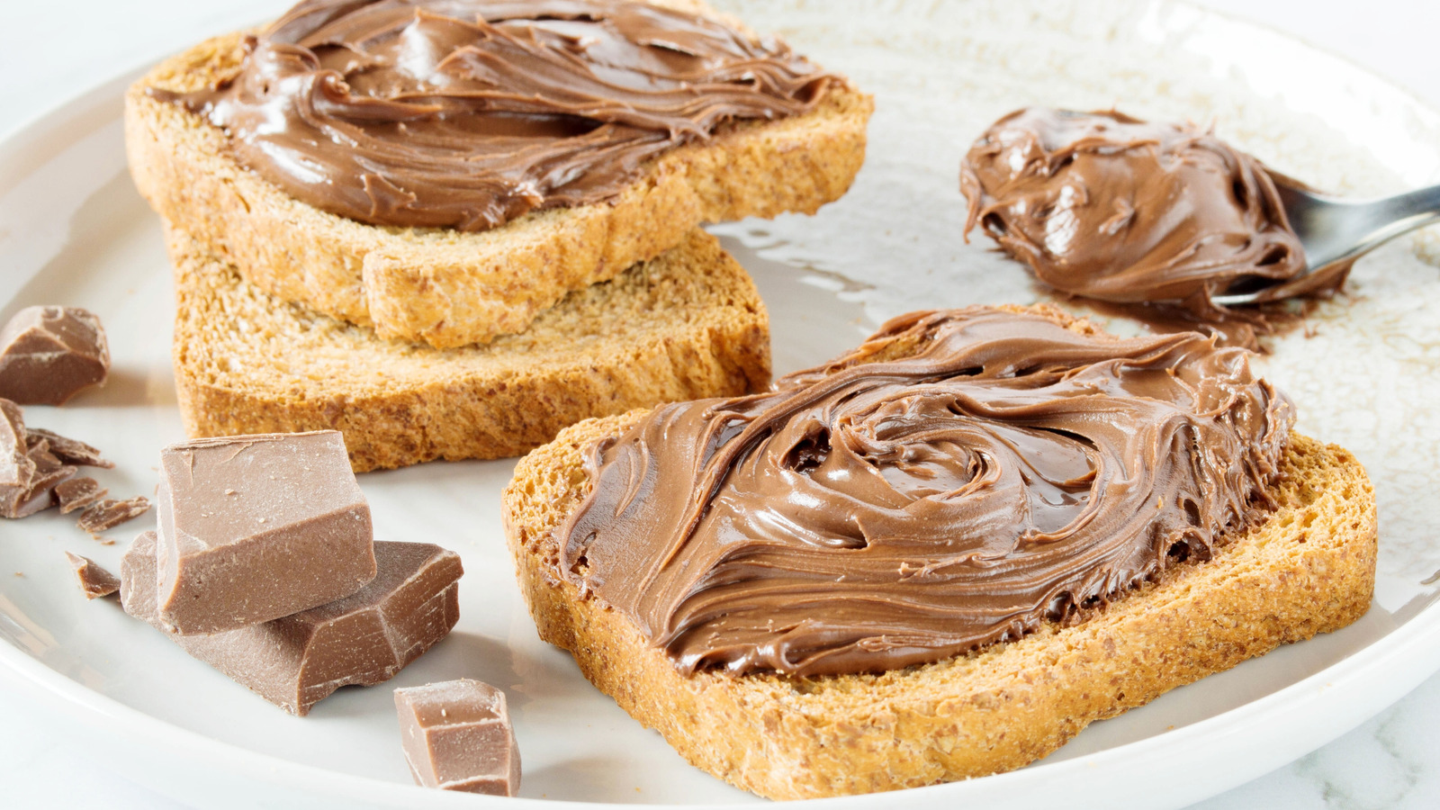 This 2-Ingredient Chocolate Spread Will Change The Way You Eat Toast ...
