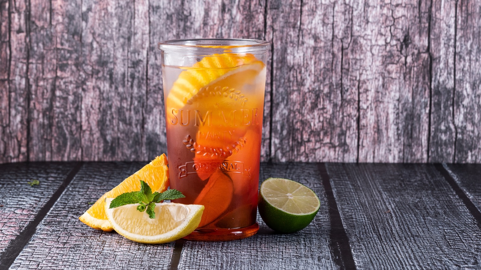 The 4-Ingredient Corona Sunrise Cocktail Is As Refreshing As It Is Unique