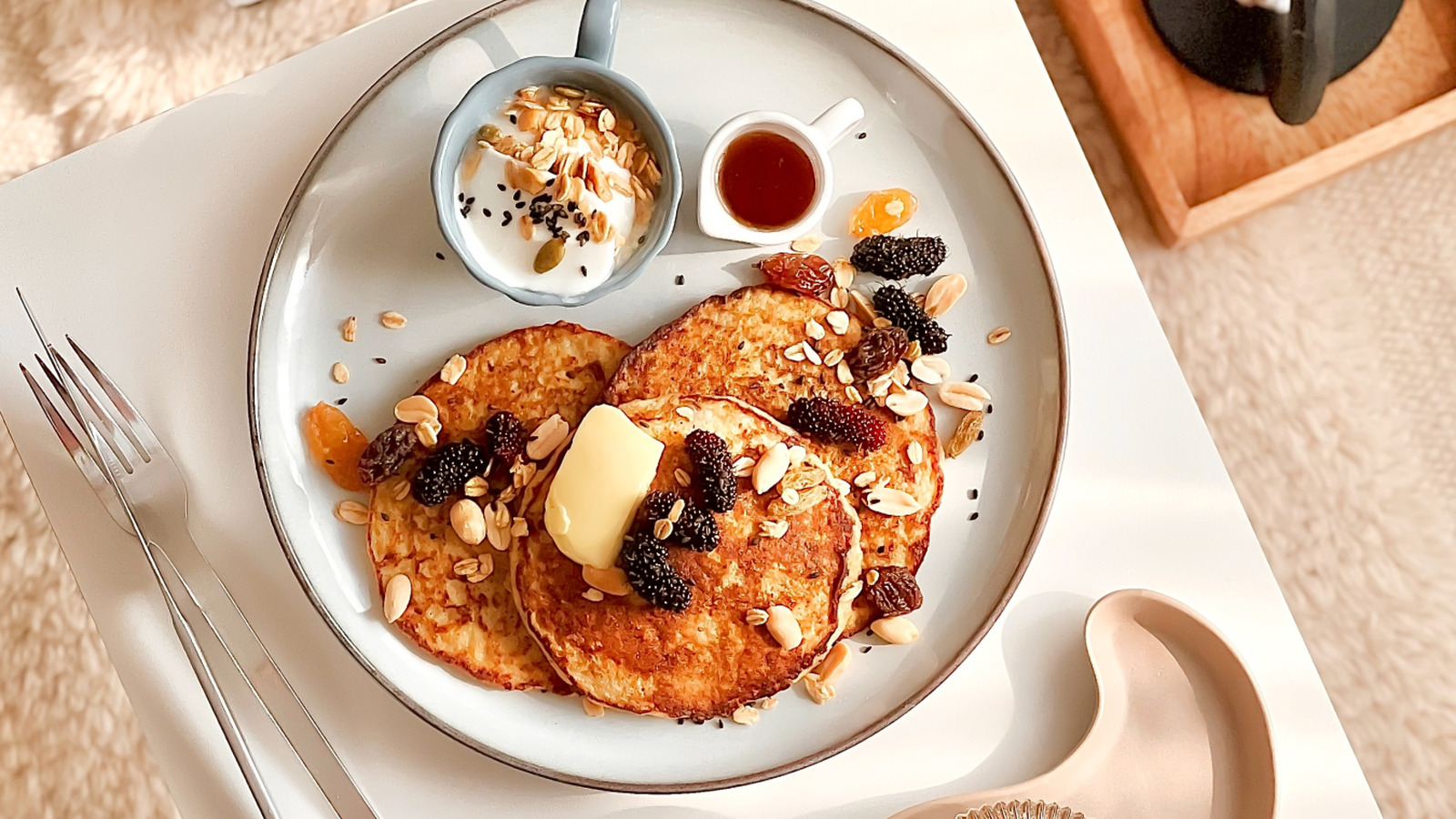 This Easy Formula For Hearty Oatmeal Pancakes Uses Only 3 Ingredients