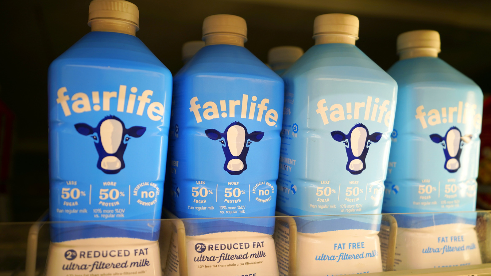 This Fairlife Milk Copycat Passes The Taste Test According To Aldi Fans