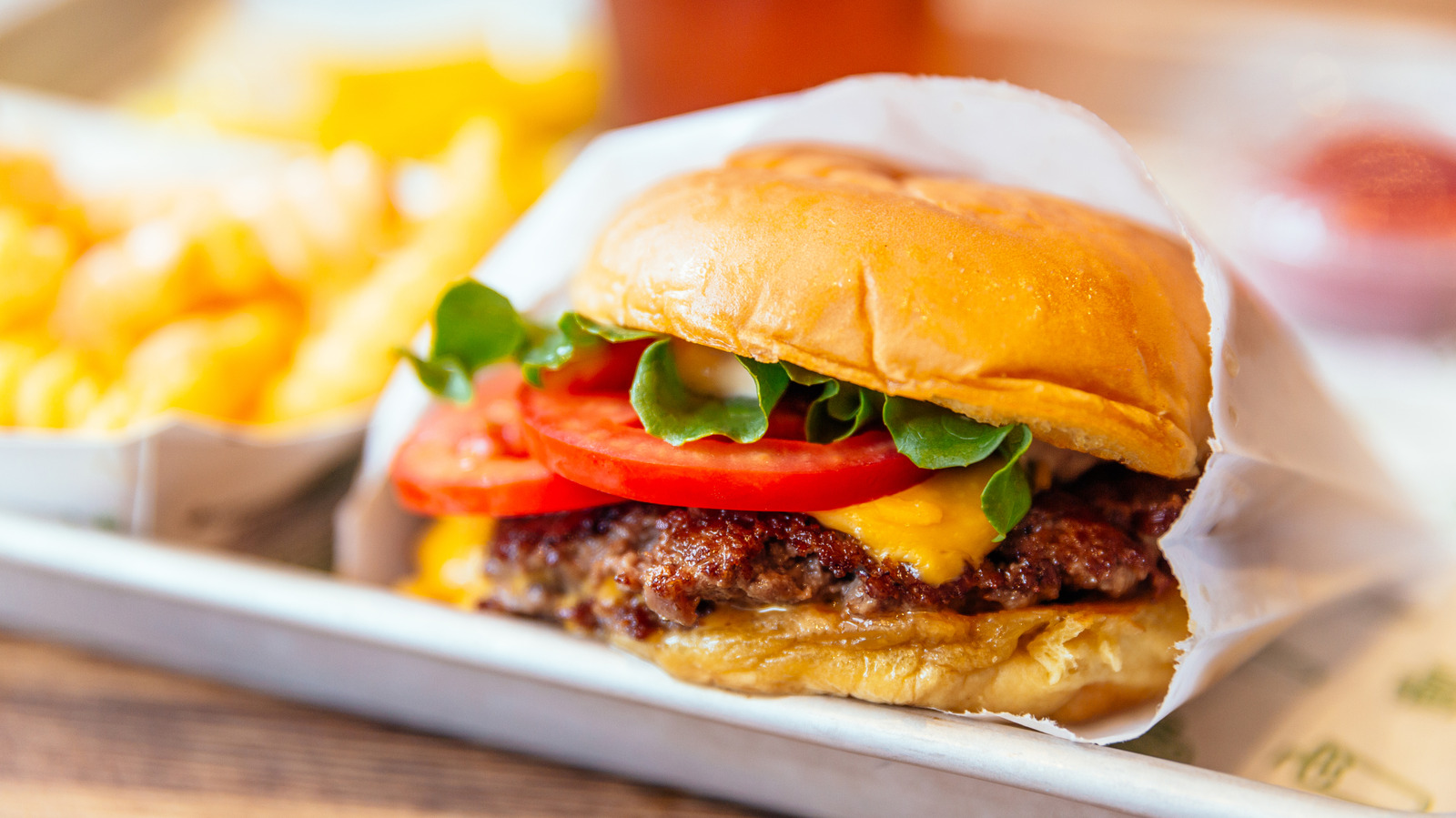 This Is How Fast Food Chains Make Your Order So Suspiciously Fast