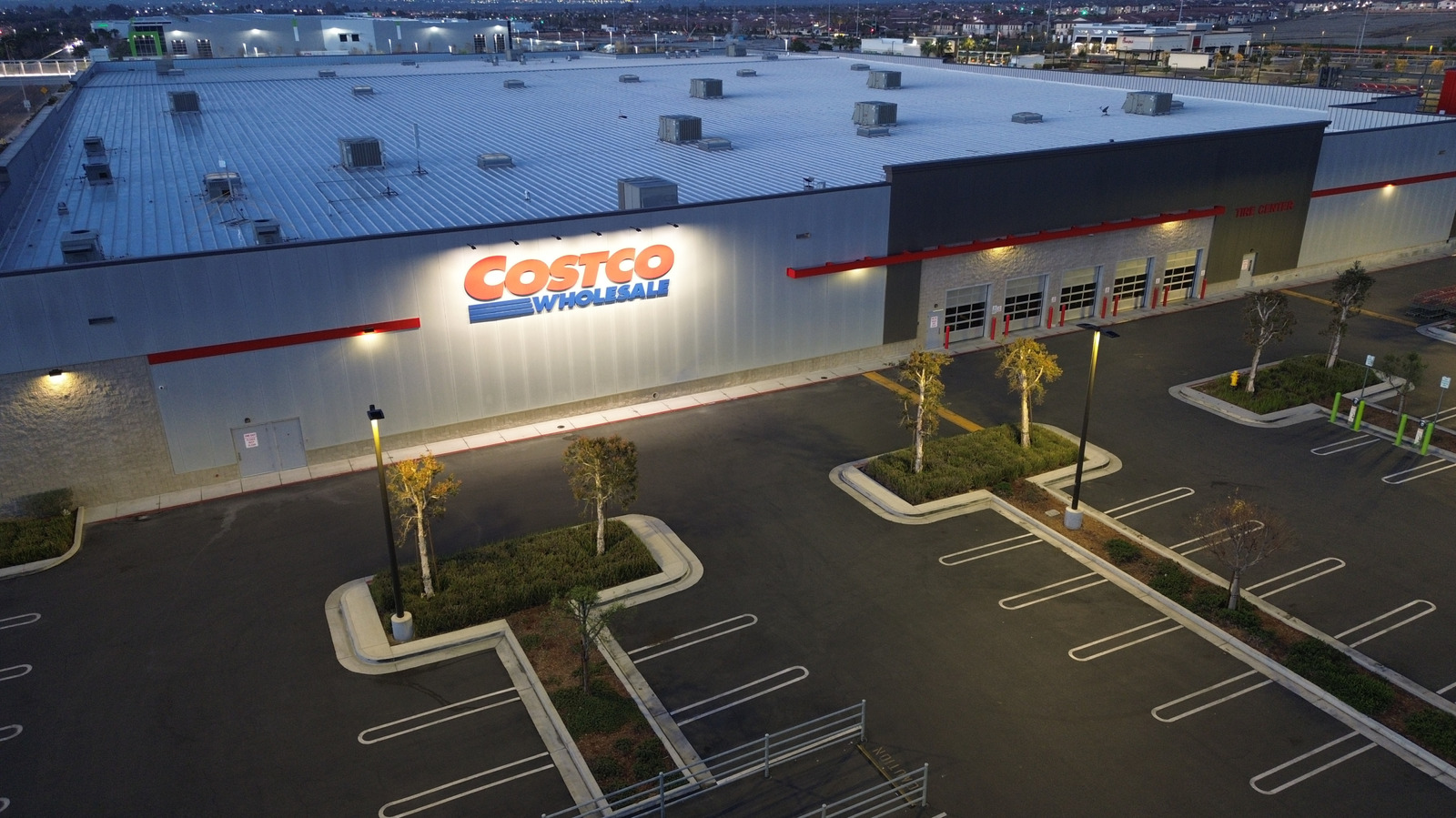 This One-Of-A-Kind Mexican Costco That Has A Unique Attraction In The ...