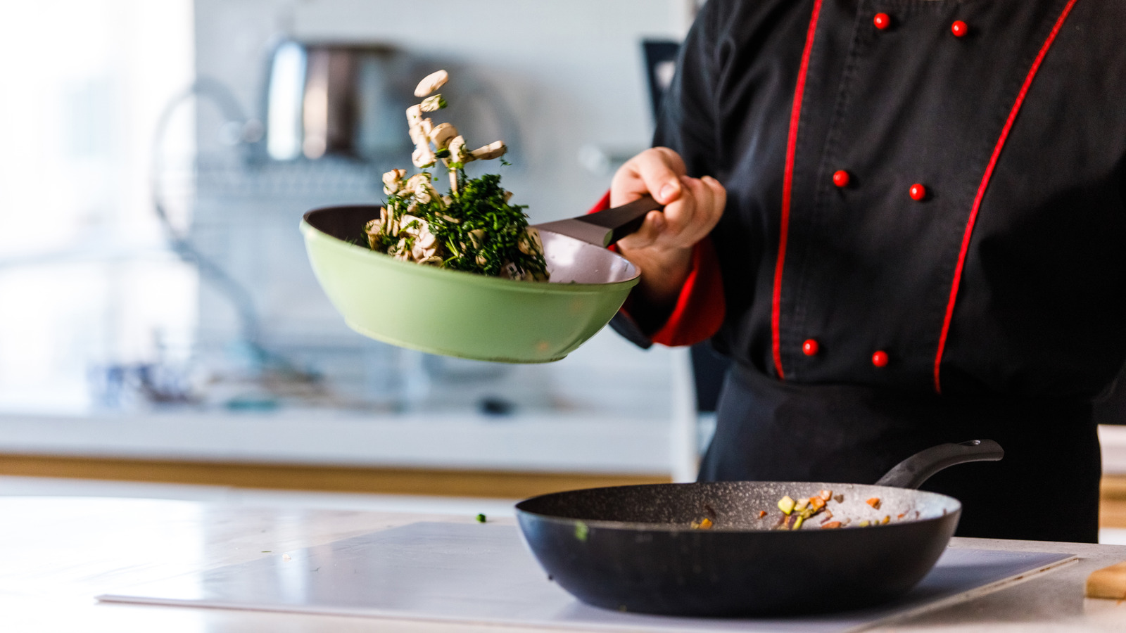 How To Toss Food In Your Skillet Without Burning Yourself