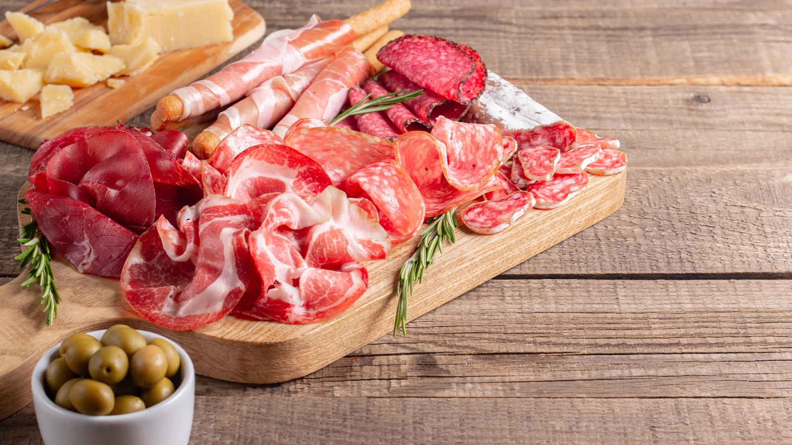 Trader Joe's Fancy Wood Board Is Half The Price Of Sur La Table (And It ...