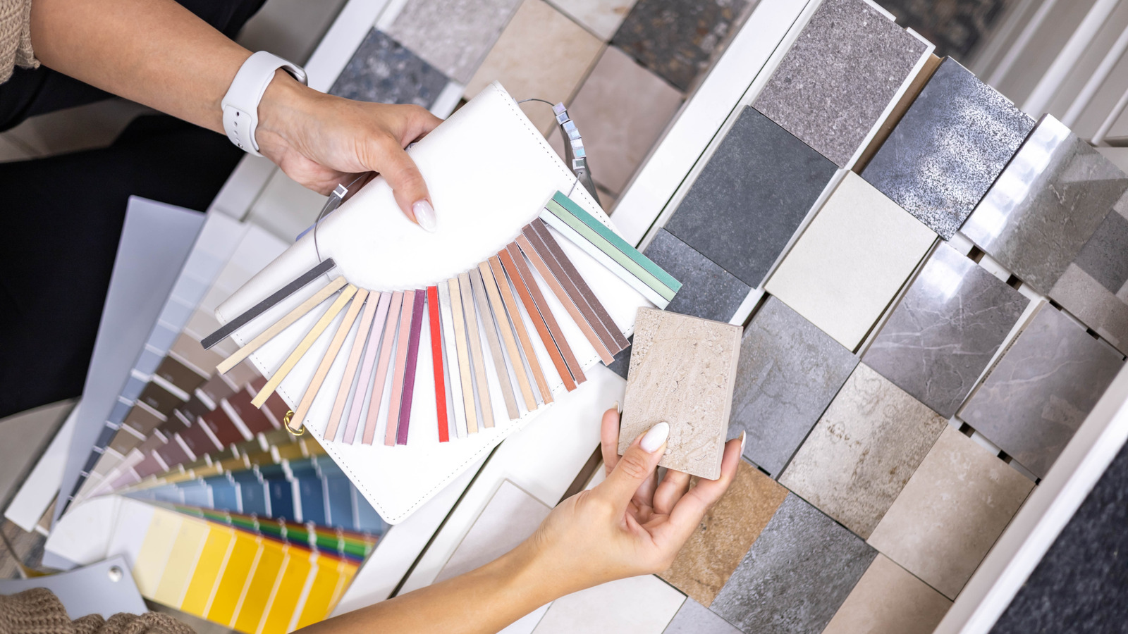 12 Unexpected Grout Colors To Spice Up Your Kitchen