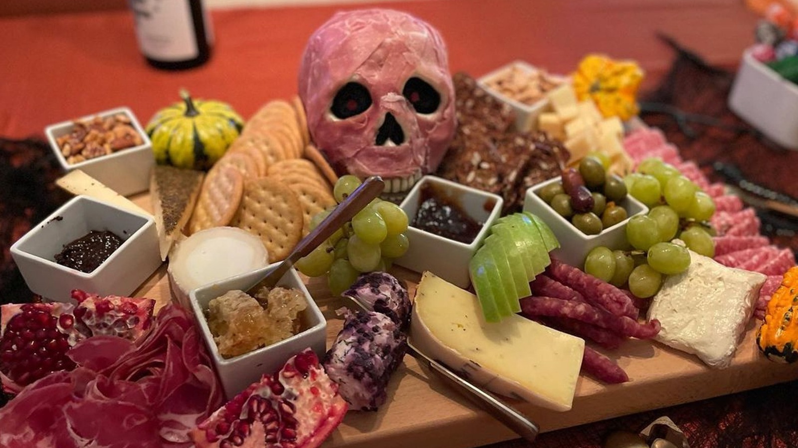 How To Make Instagram's Viral Charcuterie Skulls