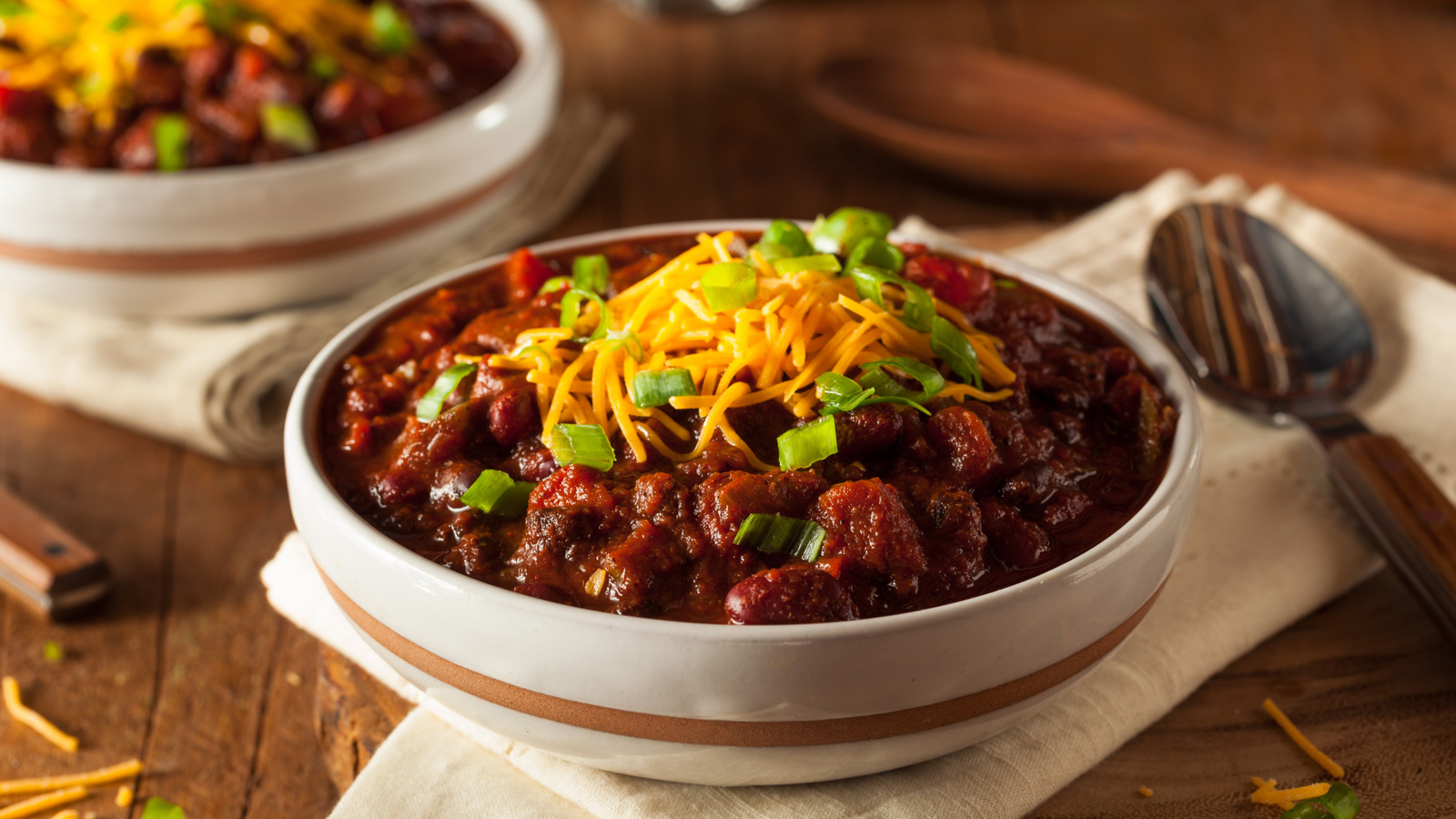 The Vegetarian Chili Ingredient You Should Be Using For A High-Fiber ...