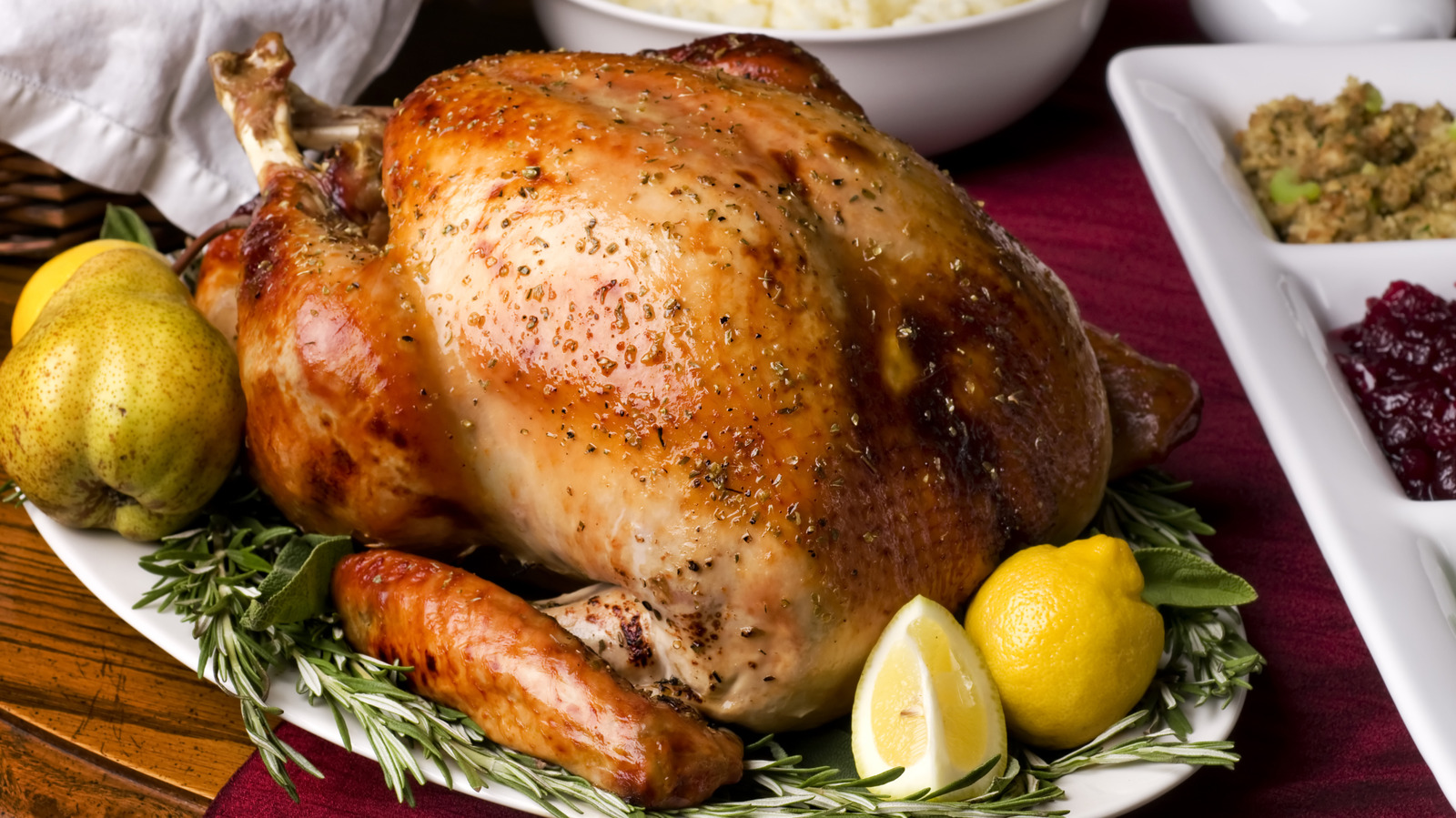 What Aromatics Belong In Your Turkey?