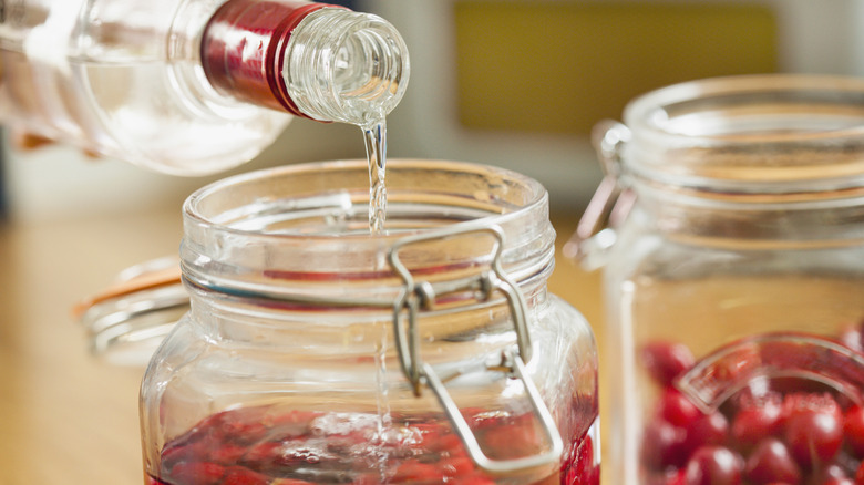 Can You Sous Vide That In A Mason Jar? The Definitive Do's And Don'ts