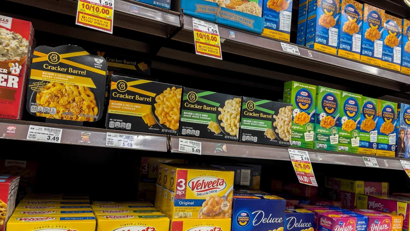 What To Know Before You Buy Cracker Barrel's Boxed Mac And Cheese