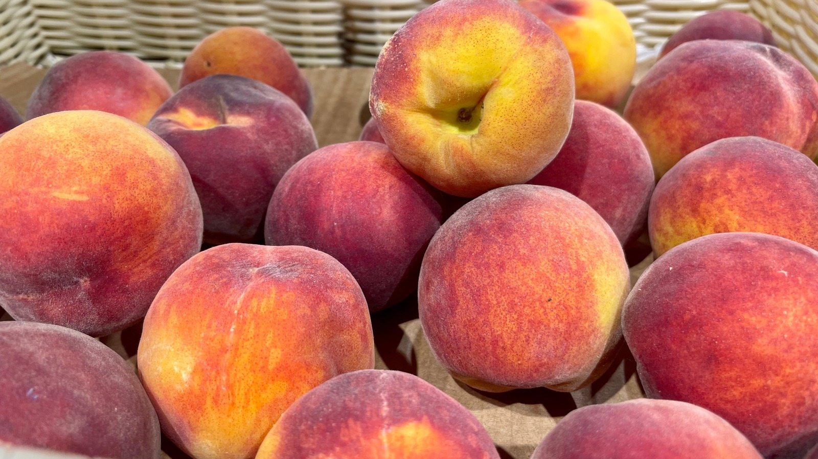 How To Choose The Sweetest Peaches At The Store