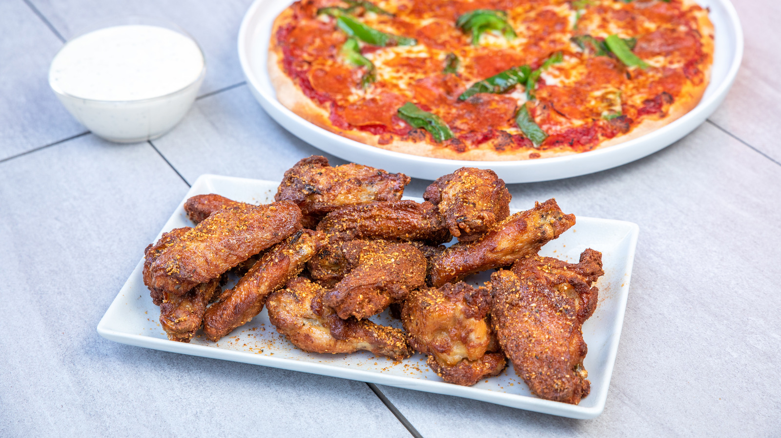 Which Pizza Chain Has The Cheapest Wings?