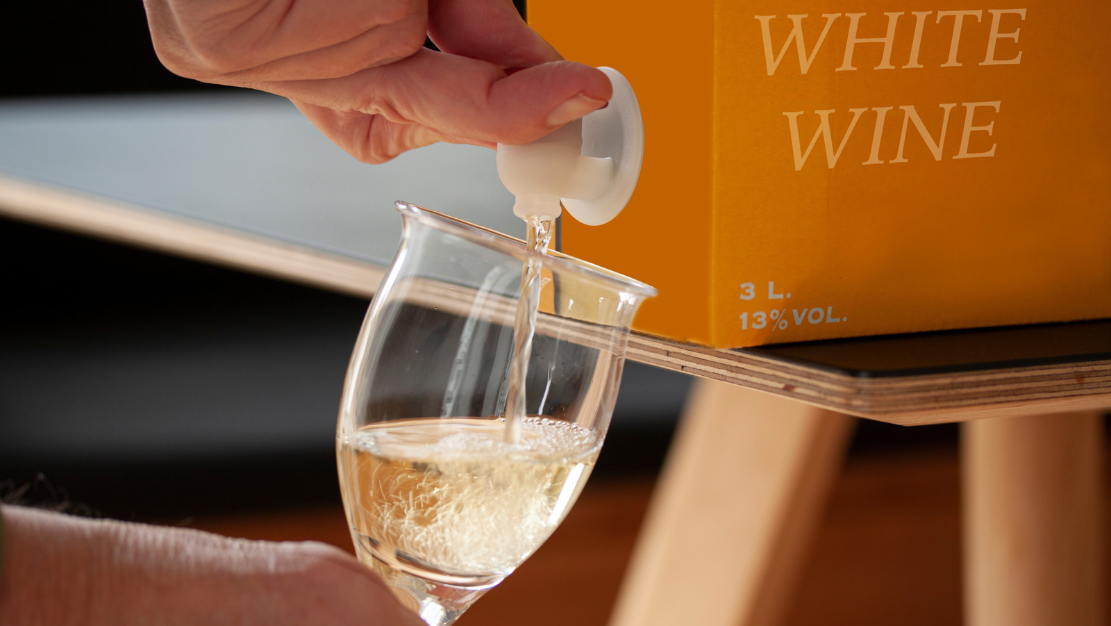Who Makes Aldi's Winking Owl Boxed Wine?