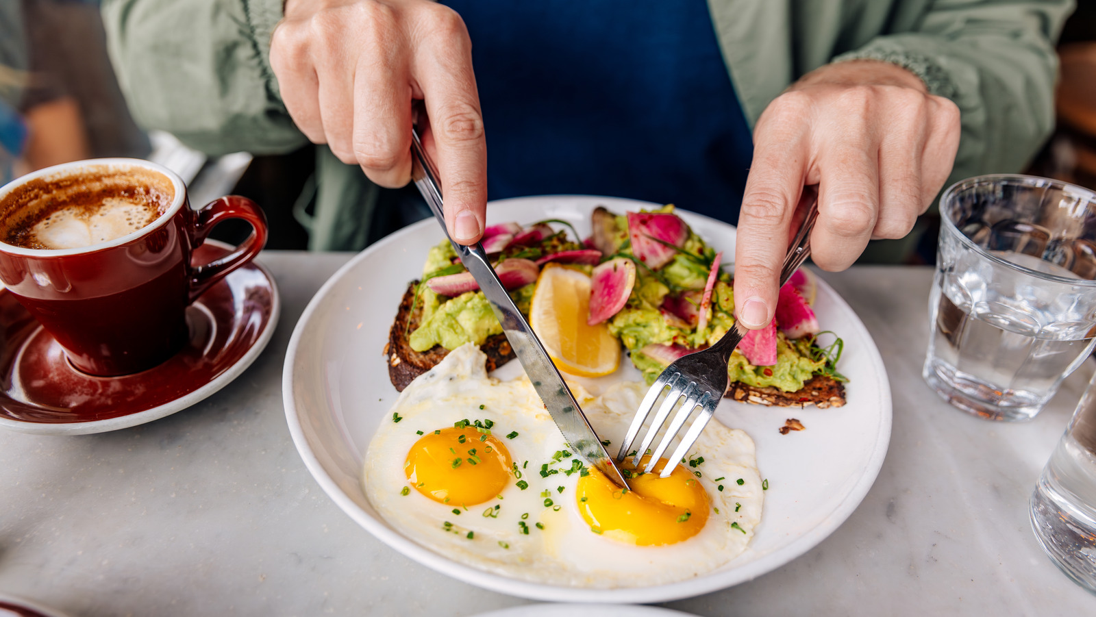 Why Fried Eggs Taste Better At Restaurants