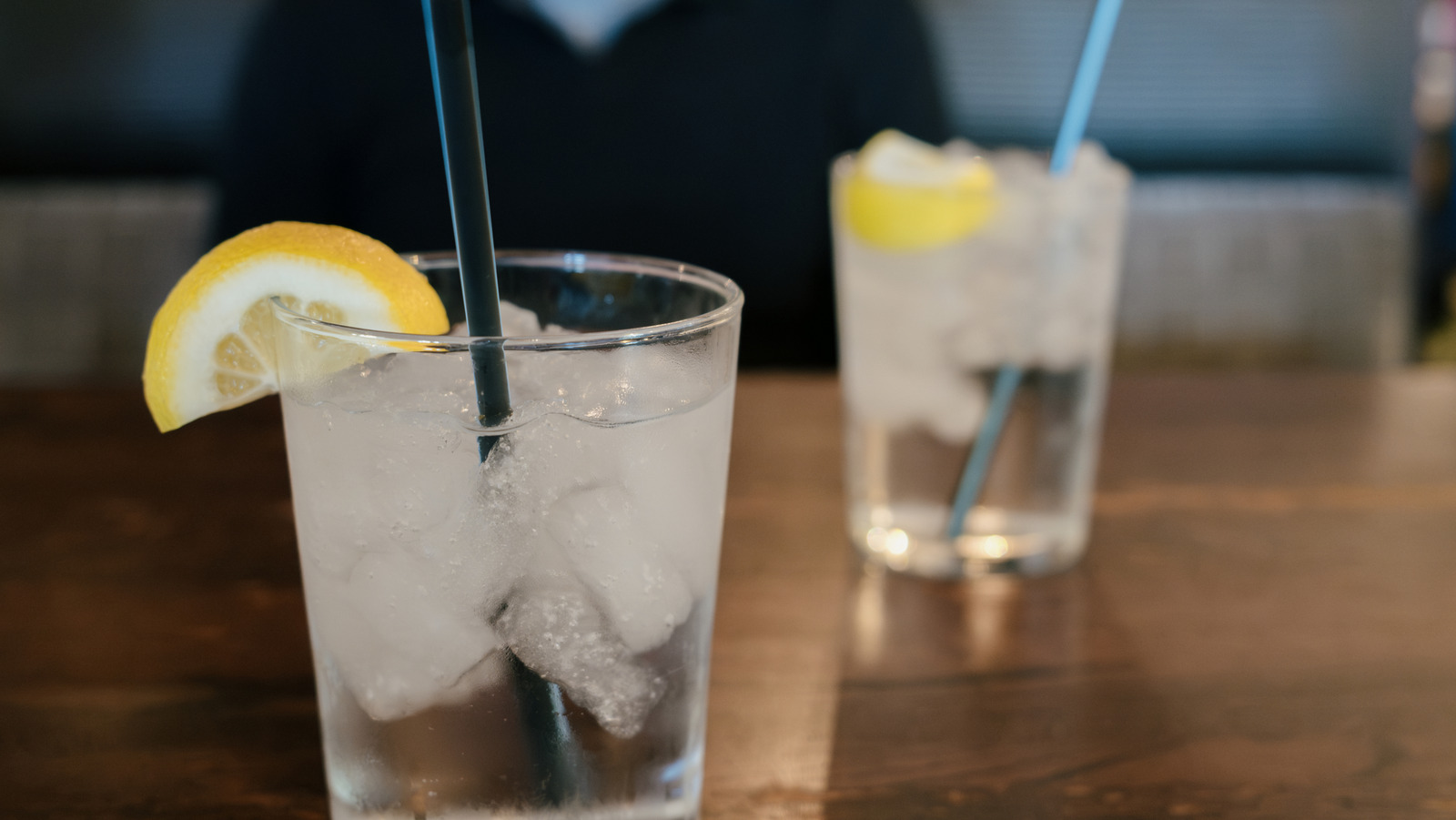 Why You Should Think Twice Before Ordering Lemon Water At A Restaurant