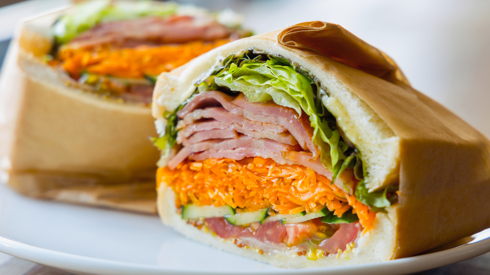 Why You Should Wrap Your Sandwiches Deli-Style, Even At Home
