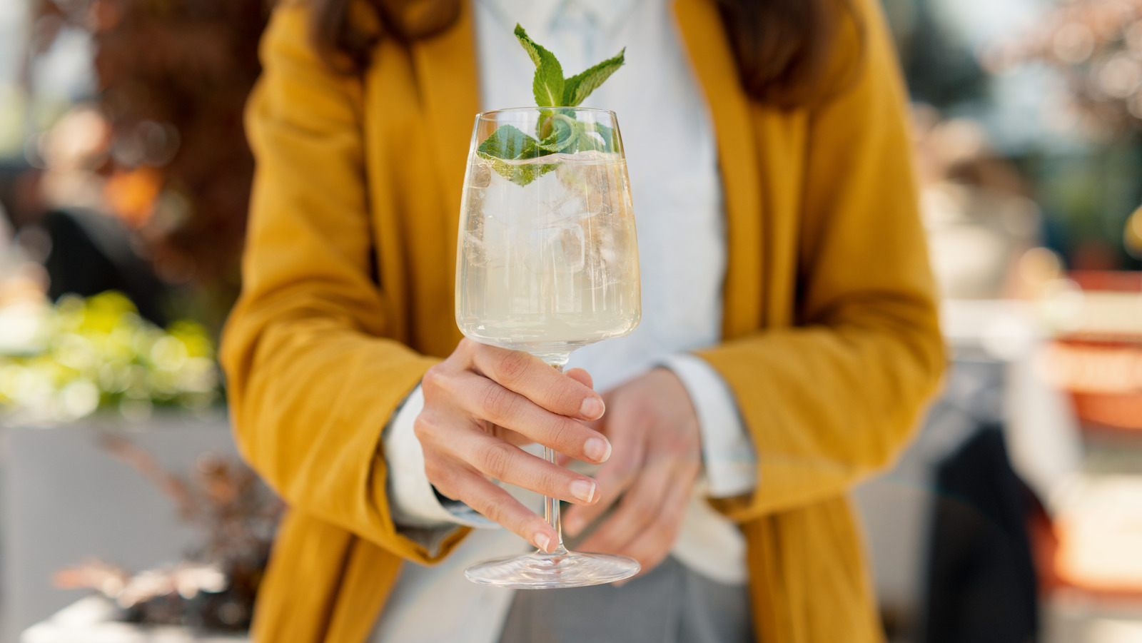 In Italy, Ginger Ale Is The Perfect Mixer For Red Wine